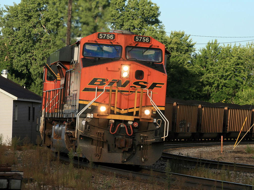 BNSF 5756